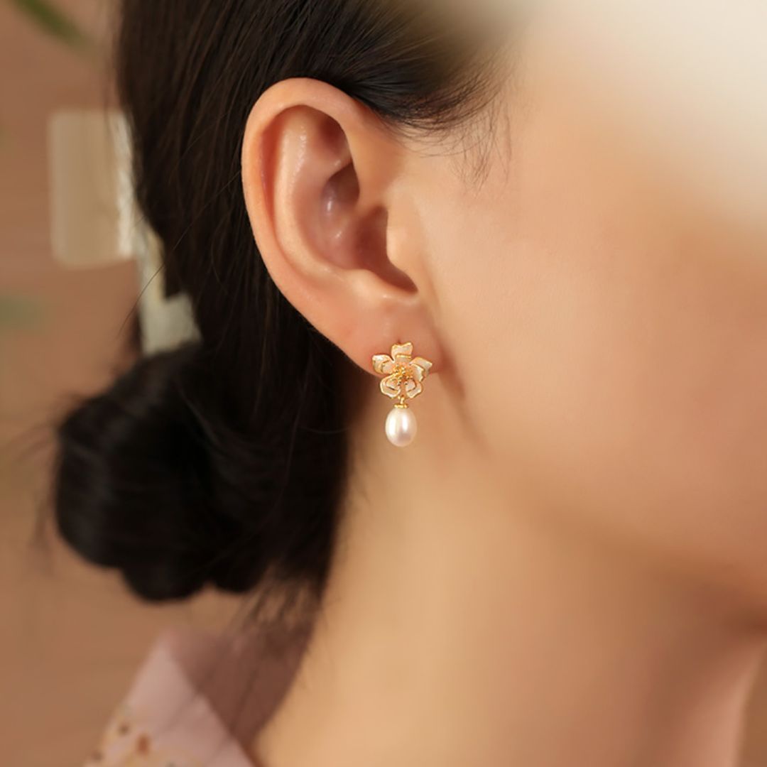Sakura Pearl Earrings - The Chubby Paw