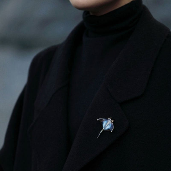 Ceramic Manta Ray Brooch – Handcrafted Ocean Art Jewelry